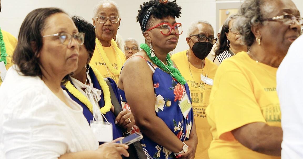 Stratton High alumni tour new elementary school - with VIDEO | News | register-herald.com