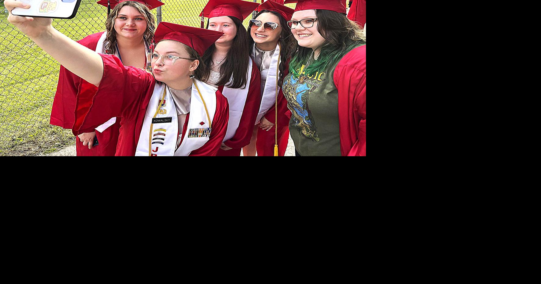 GALLERY: Oak Hill High School Graduation | Gallery | register-herald.com