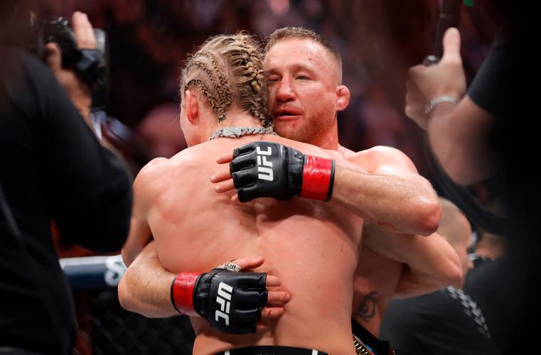 Gaethje upsets Pimblett to win interim lightweight title at UFC 324 ...