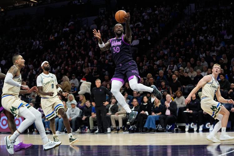 Edwards scores 24 as Wolves outlast Bucks 103-100 for their 9th win in ...