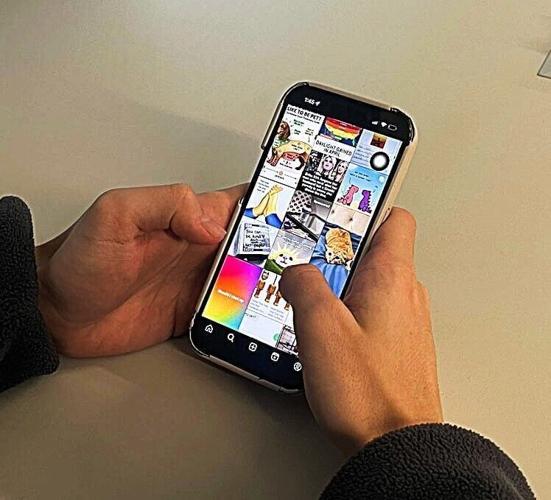 Phone bans spread across U.S. as schools look to keep students off ...