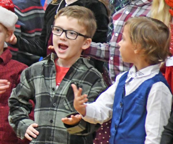 Thorntown Christmas program packs gym | Local News | reporter.net