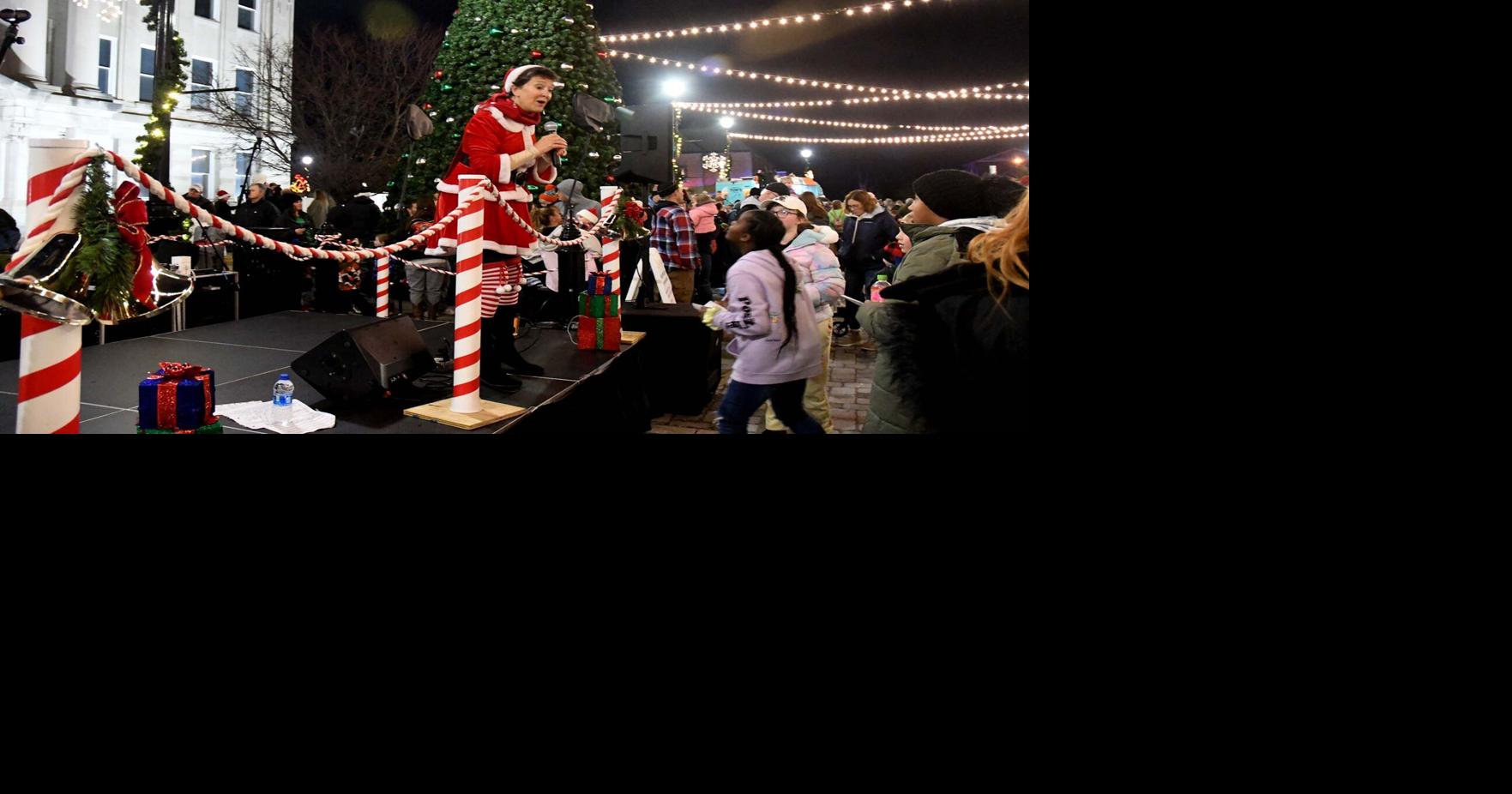 Crowd turns out for Lebanon's Christmas on the Square | Local News ...