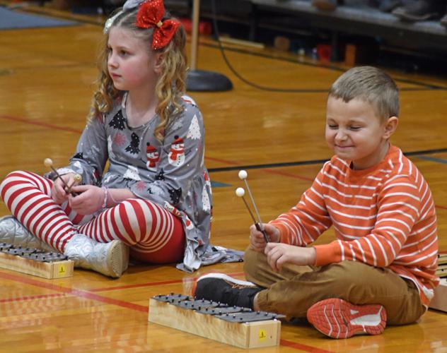 Thorntown Christmas program packs gym | Local News | reporter.net