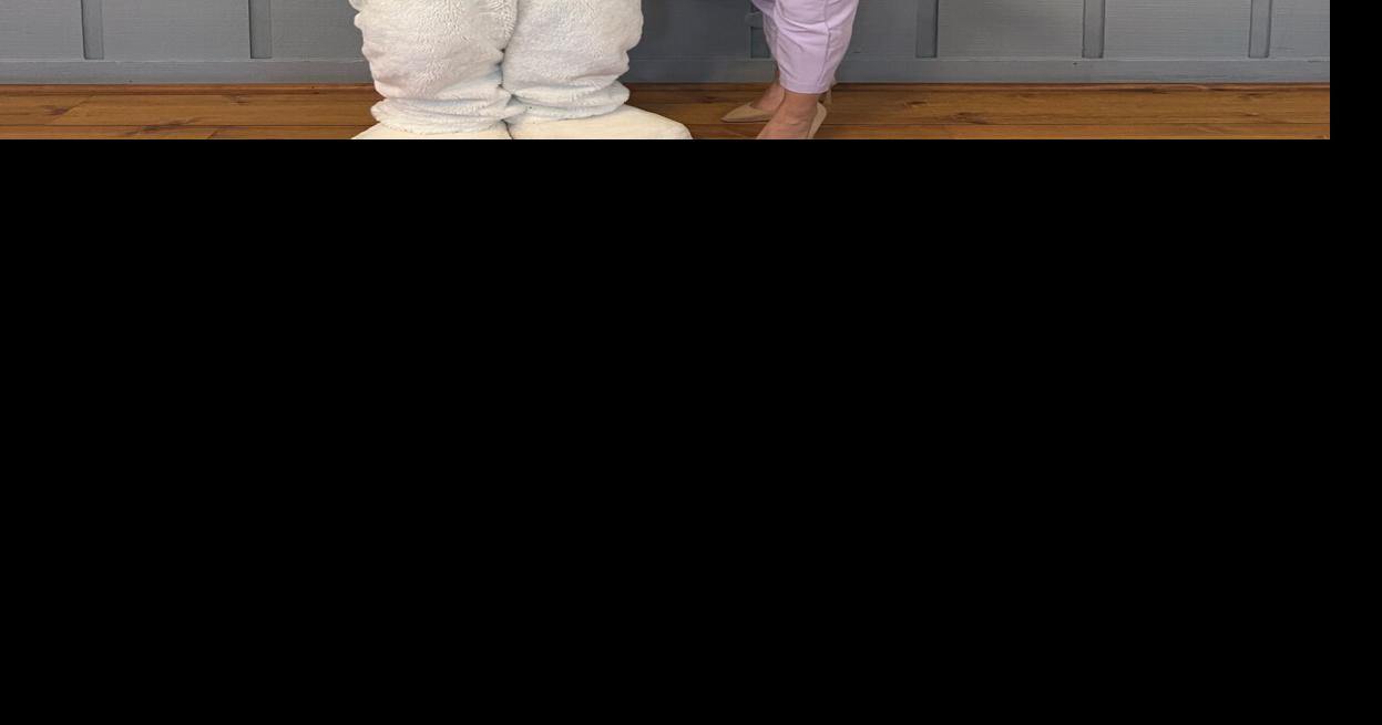 Miss Fall Festival joins in for Eggnormous Egg stuffing dinner | Local ...