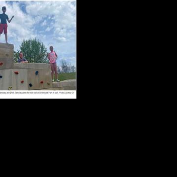 Two third-grade friends reunite via Facebook | News | reporter.net