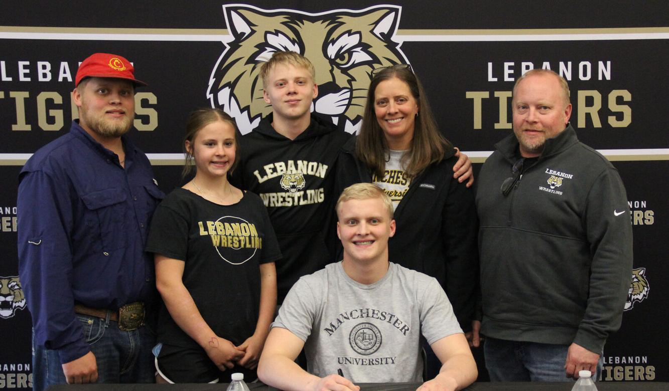 Thompson signs with Manchester to continue wrestling career | Sports ...
