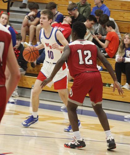 Danville tops Stars with big second half | Sports | reporter.net