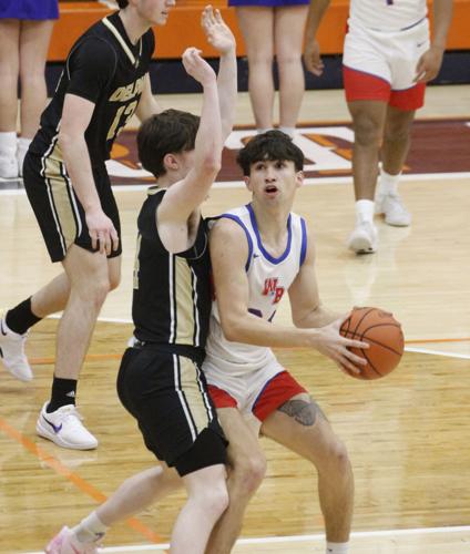 Stars dig deep, top Delphi to advance | Sports | reporter.net