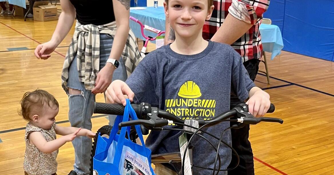Six Thorntown Elementary Students Win Free Bikes On Family Fun Night
