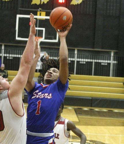 Warriors too much for Stars in sectional opener | Sports | reporter.net