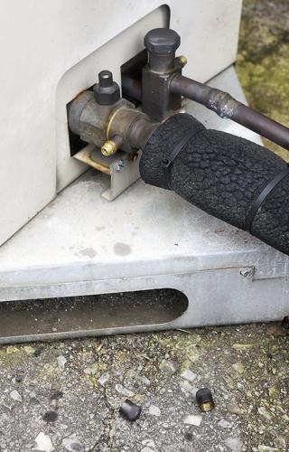 Georgia man caught 'huffing' Freon in the middle of the night from AC ...