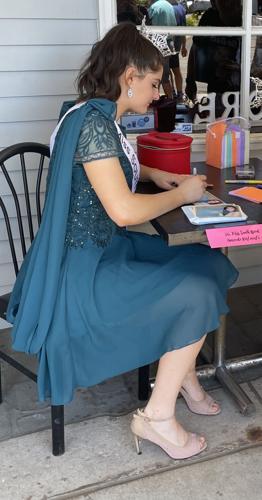 Miss Indiana parade kicks off finals night | Local News | reporter.net