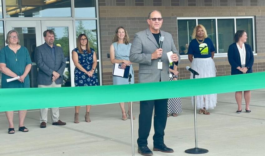 Zionsville’s Trailside Elementary celebrates official opening | Local ...