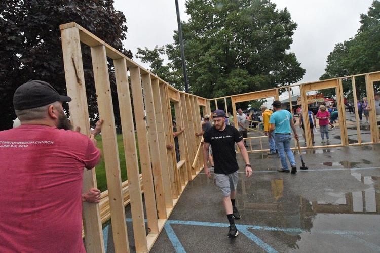 Volunteers with hammers make fair opening special for Boone County ...