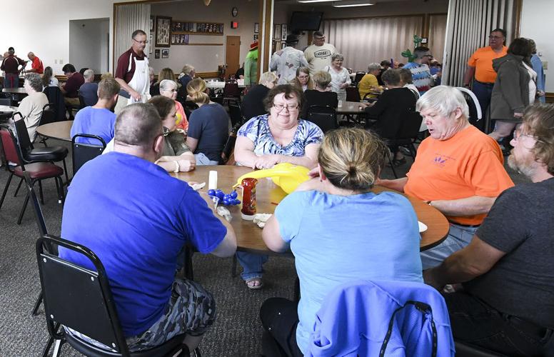 Shriners' fish feast packs post | Local News | reporter.net