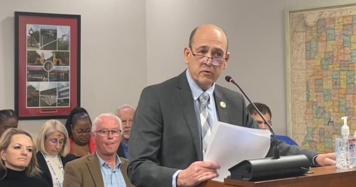 Witnesses accuse school board members of ‘hiding’ political affiliations | News | reporter.net