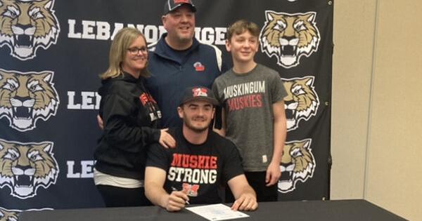 Lebanon's Linton signs with Muskingum University | Sports | reporter.net