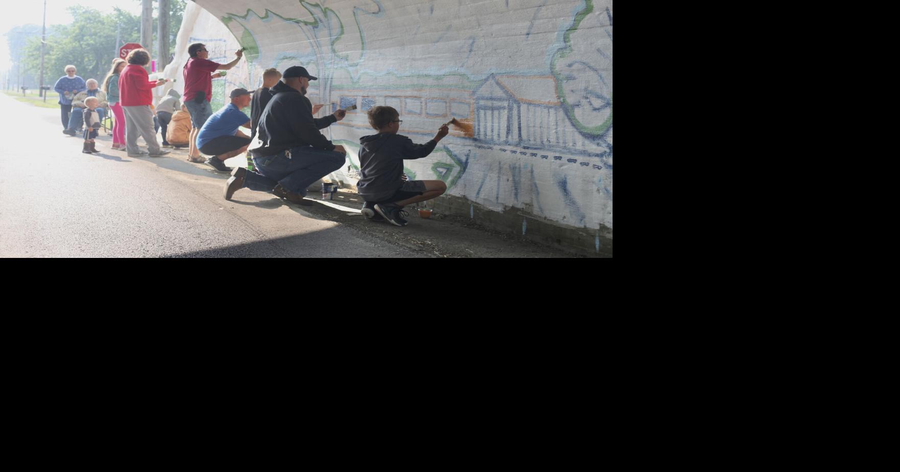 Boone County artist goes van Gogh for Camp Street mural | Local News ...
