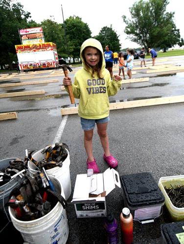 Volunteers with hammers make fair opening special for Boone County ...