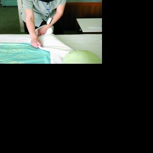 Marriott housekeeper who returned $5K gets reward from CEO | News ...