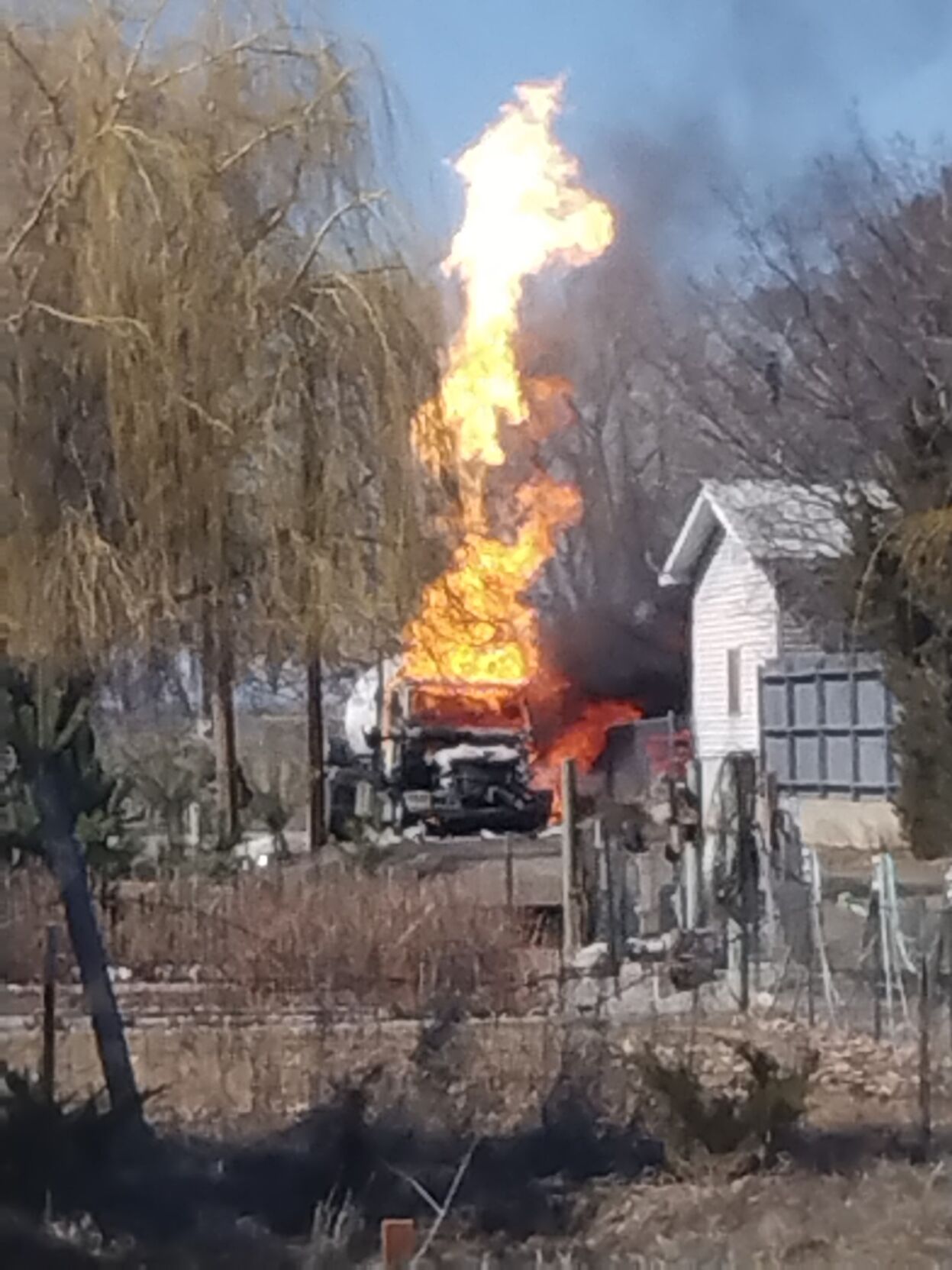 Fall River propane truck caught fire in Plano around noon Wednesday ...