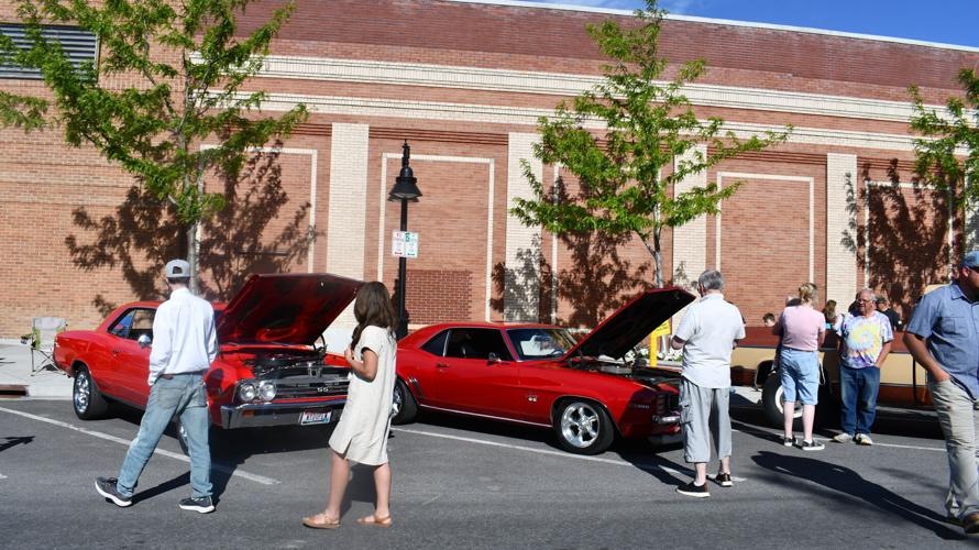 Trip down memory lane via car show, fashion show and 70s tribute band ...
