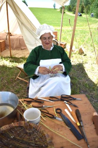 Fort Henry Buckskinners celebrate 30th Rendezvous in Green Timber ...