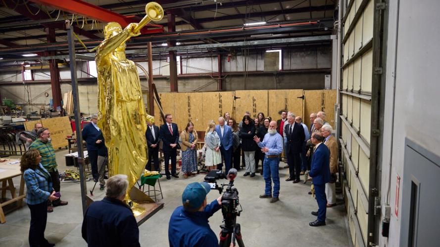 The Angel Moroni returns to top of Salt Lake Temple | Local News ...