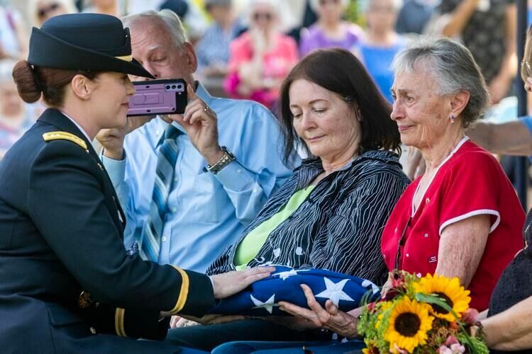 World War II pilot Allan Knepper, shot down over Italy in 1943, finally ...