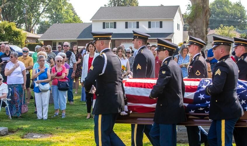 World War II pilot Allan Knepper, shot down over Italy in 1943, finally ...