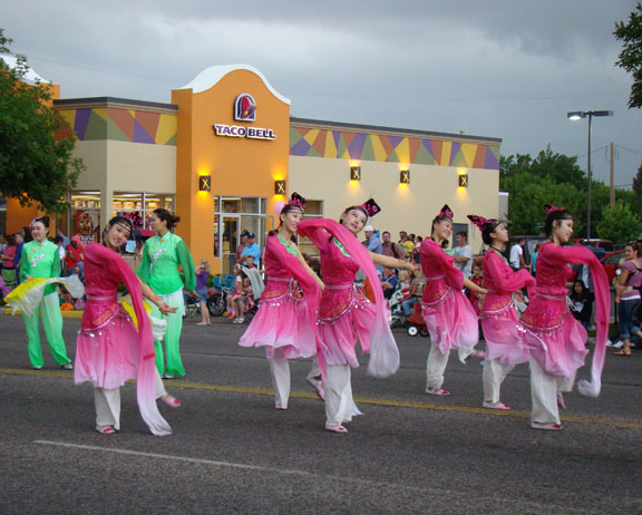 Street parade of the Idaho International Dance and Music Festival ...