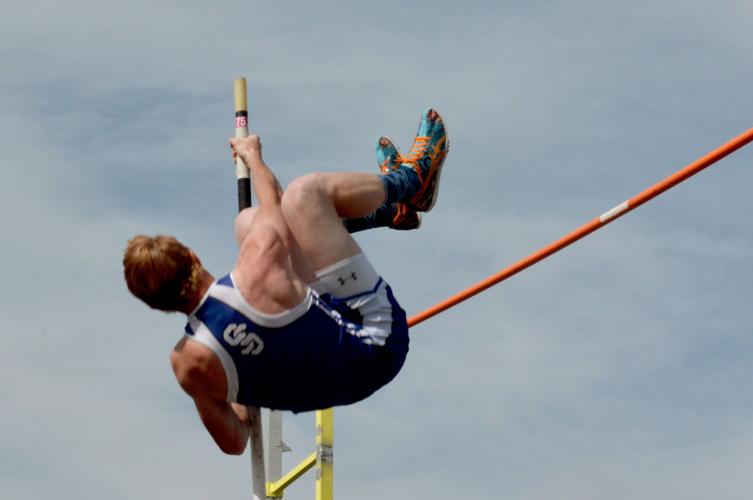 Sugar-Salem sweeps district track | | rexburgstandardjournal.com
