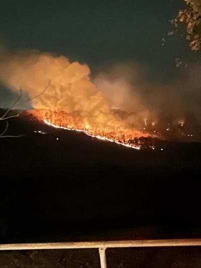 Fire fighters work overnight to contain Grandview fire, burn ban in ...