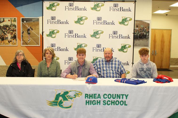 RCHS STUDENT ATHLETES INK PAPERS | Sports | rheaheraldnews.com