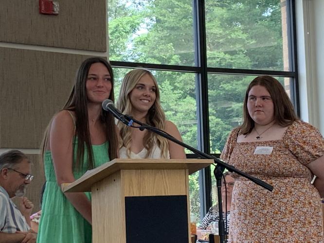 Golden Grads hold 35th reunion | | rheaheraldnews.com