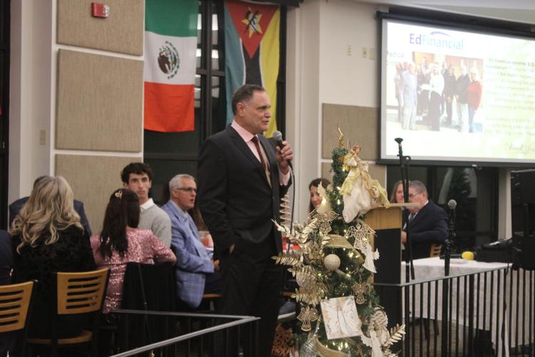 Hospital foundation holds annual ‘Rhea-diant’ banquet | News ...