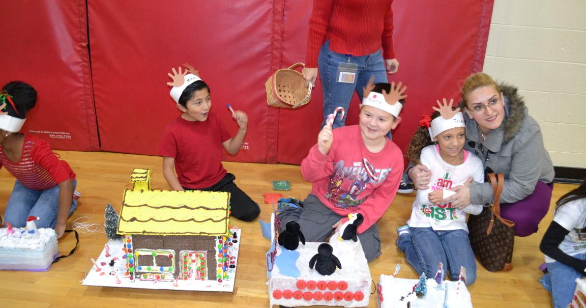 Shoebox Christmas floats parade through Daniel Boone Elem. | Local News ...