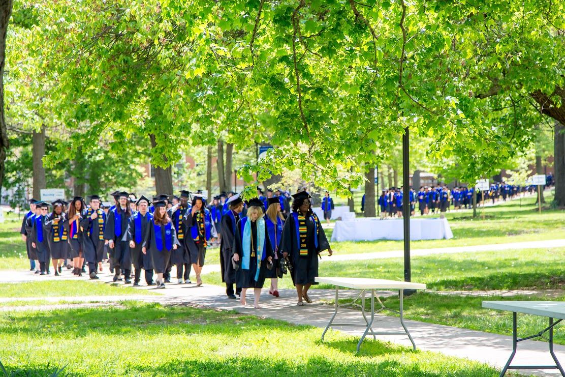 Naomi Judd urges Berea grads to take risks, be agents of change | Local ...