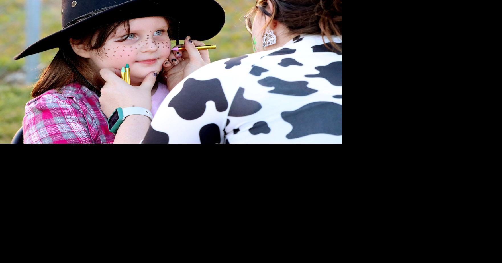 HALLOWEEN HOEDOWN: Trick-or-treaters invade Lake Reba | News ...