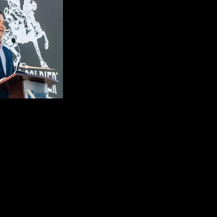 Gubernatorial candidate Alan Keck speaks at GOP Ladies Republican Club ...