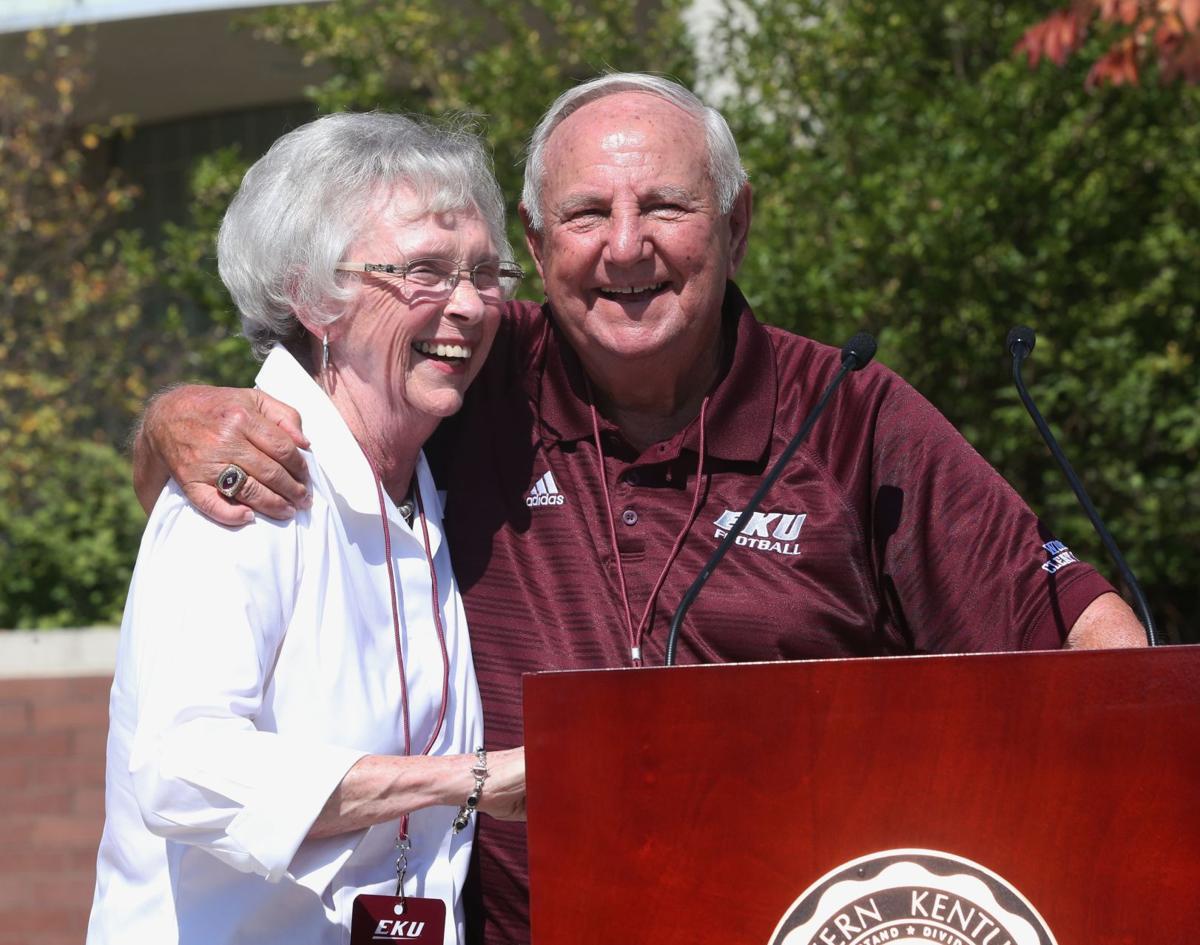 EKU FOOTBALL: Roy Kidd humbled by statue | Sports | richmondregister.com