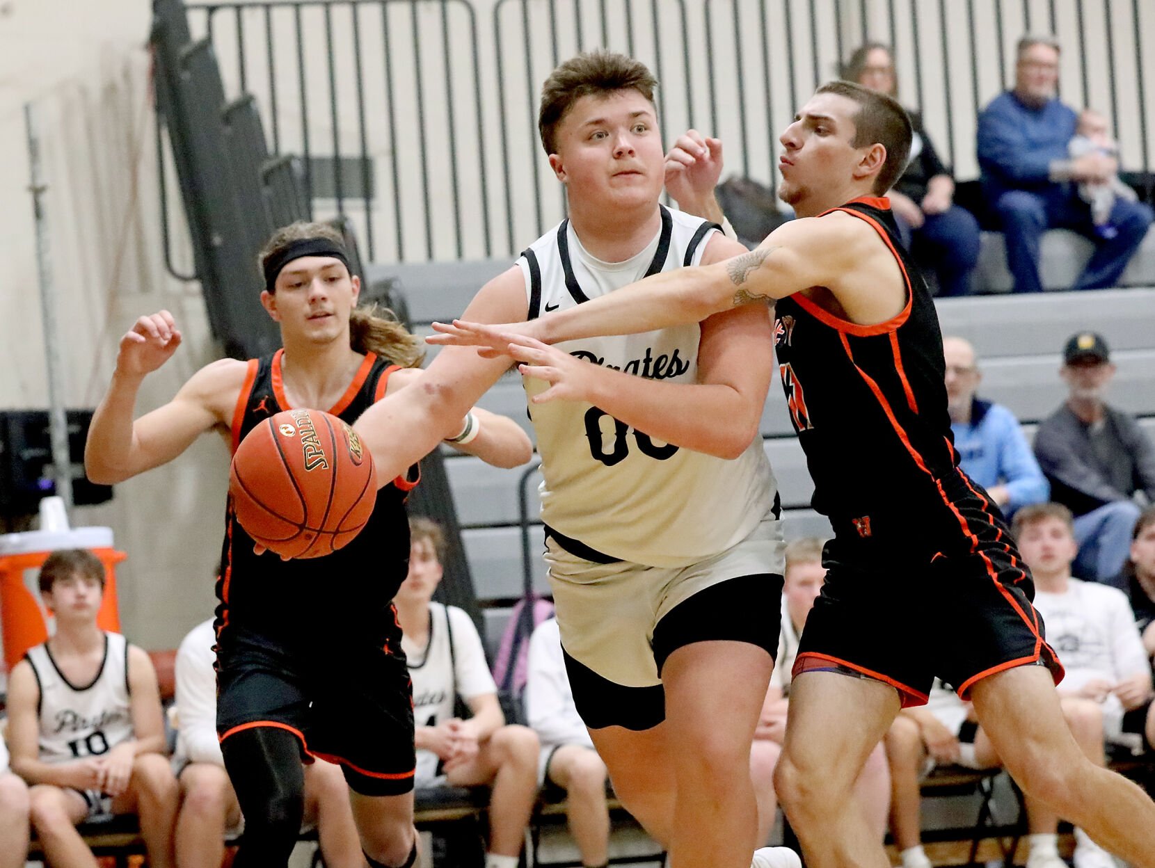 HIGH SCHOOL BOYS HOOPS: Pirates blow out Williamsburg; Central, Model ...