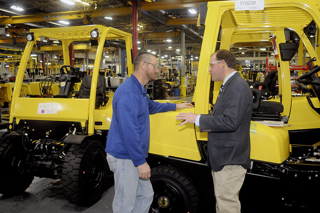 Barr addresses Rotary Club, tours Berea factory | News ...