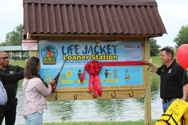 Life jacket loaner station unveiled | News | richmondregister.com