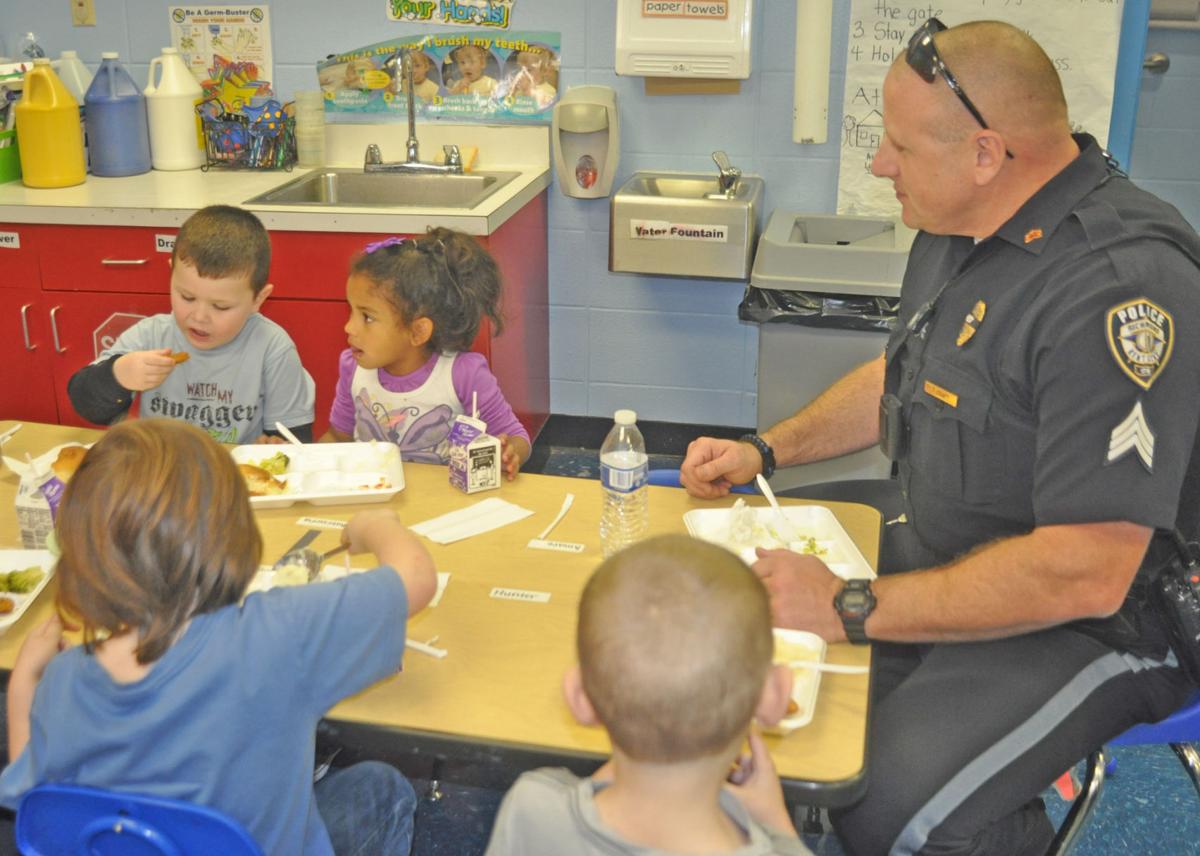 Thin Blue Lunch: Police chat with students, get them to eat broccoli ...