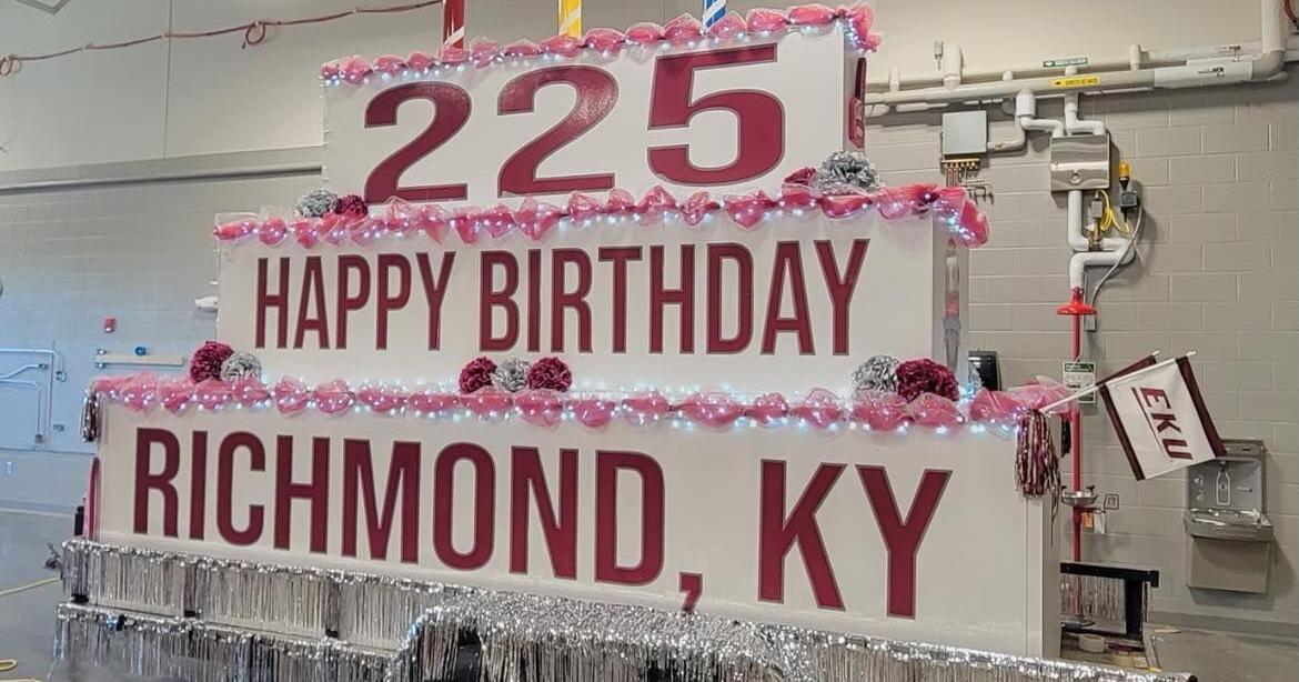 City of Richmond, Ignite Academy North team up to enter float in EKU Homecoming Parade | News ...