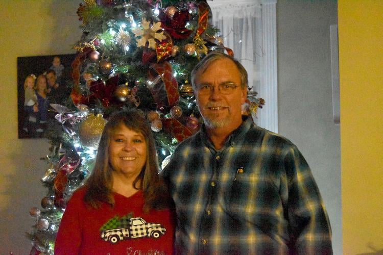 Shining a holiday glow: Keith and Terry Frank bring light show to Berea ...