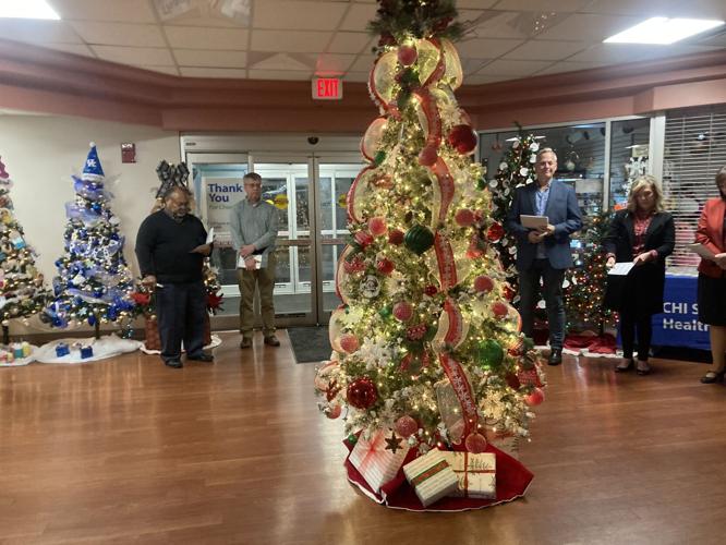 Let there be Lights: CHI St. Joseph Berea Hospital conducts live tree ...