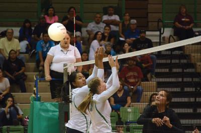 Elkettes Lose, Despite Late Switches to Line-up | Sports | riograndesun.com